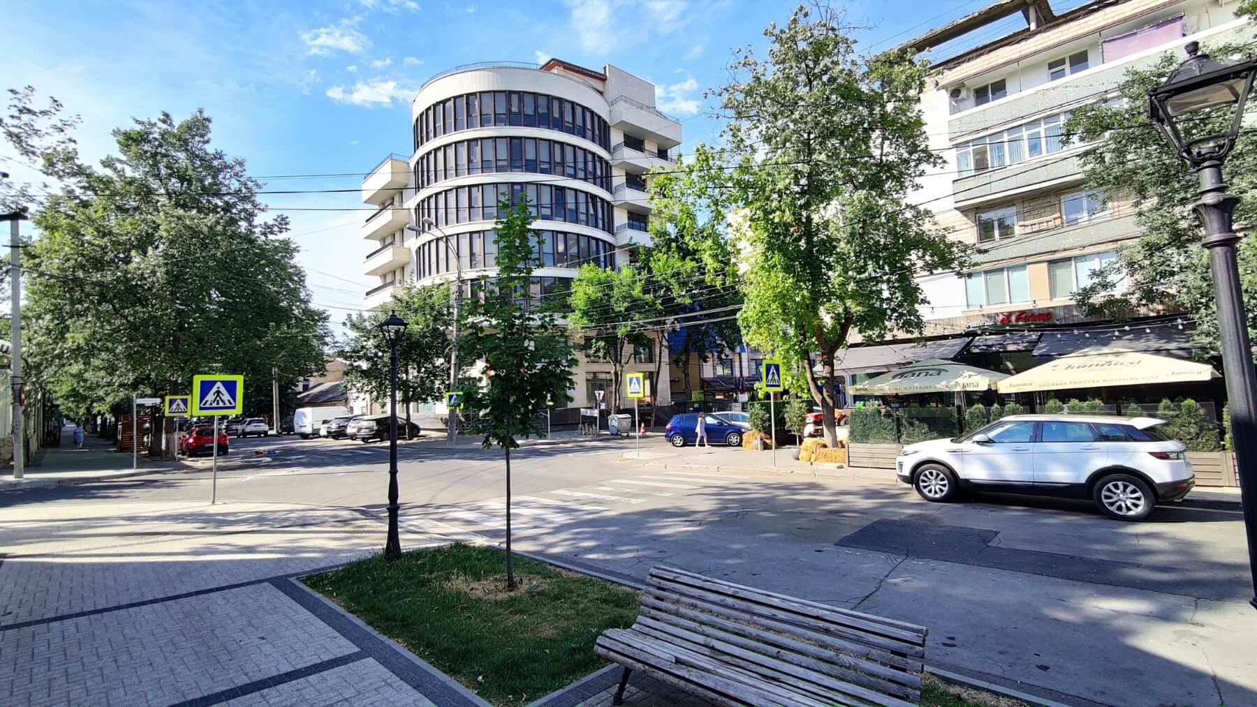 Round Tower BLDG - Offices